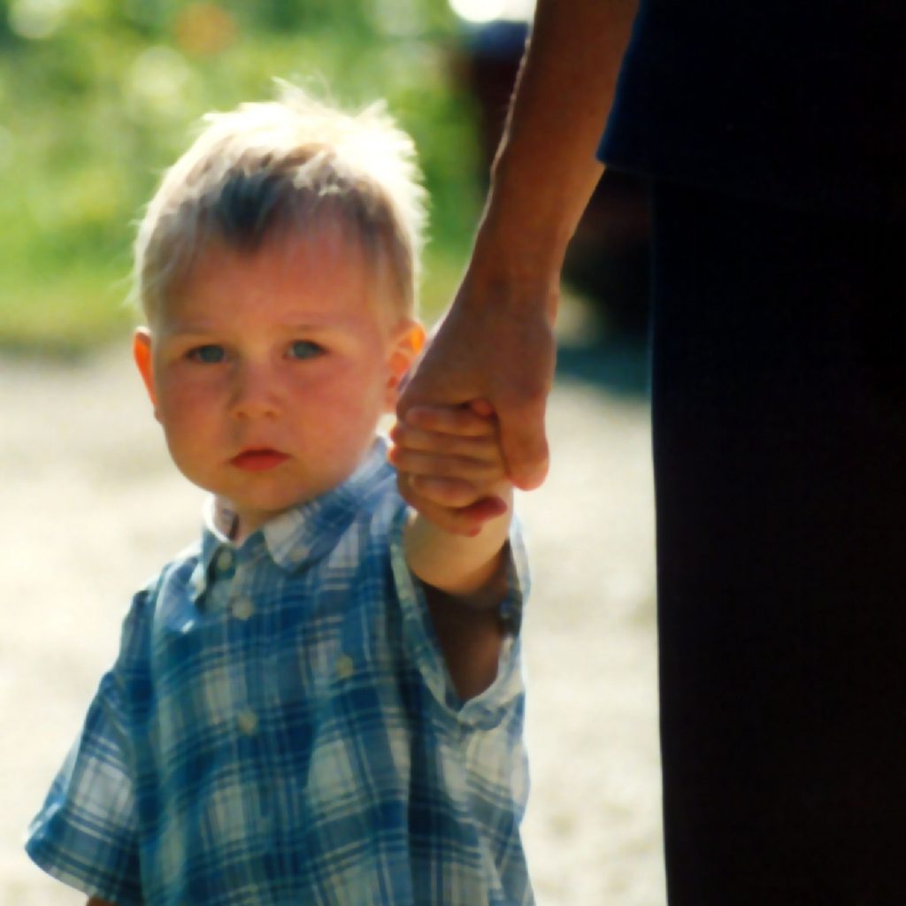 Junge Erziehende - RE/init e.V.